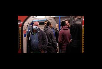 Packed London Tube Trains Are the Latest Symbol of the UK’s Confused ...